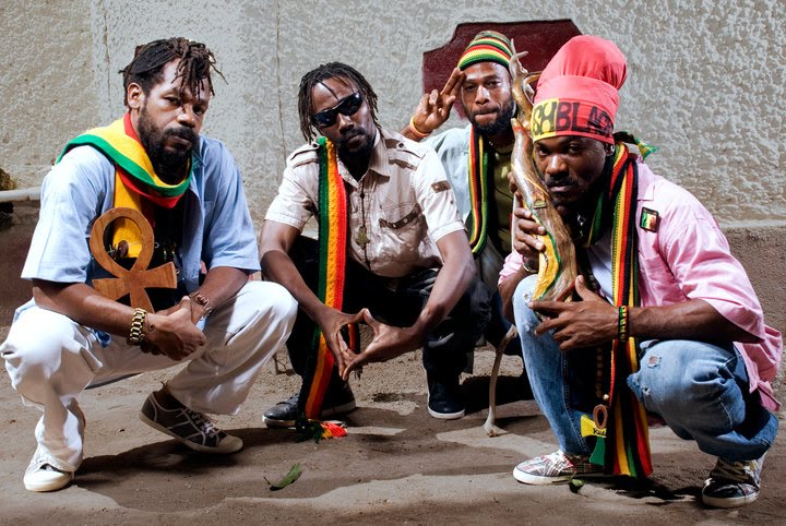 Achis' Reggae Blog: 'Doing It and Doing It Well':A Review of "Skyfiya ...