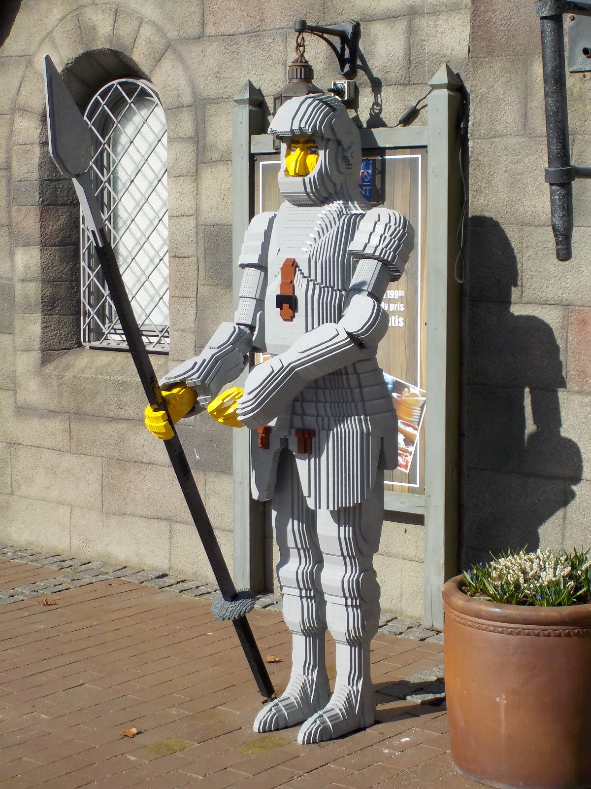 Pupletts in Sweden: Legoland - 19-Mar Part 10 - Knight's Kingdom