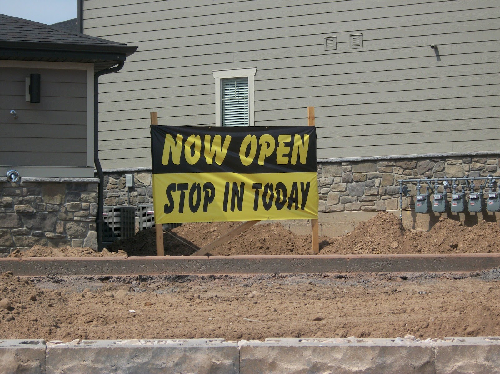 Steves Signs blog: NOW OPEN