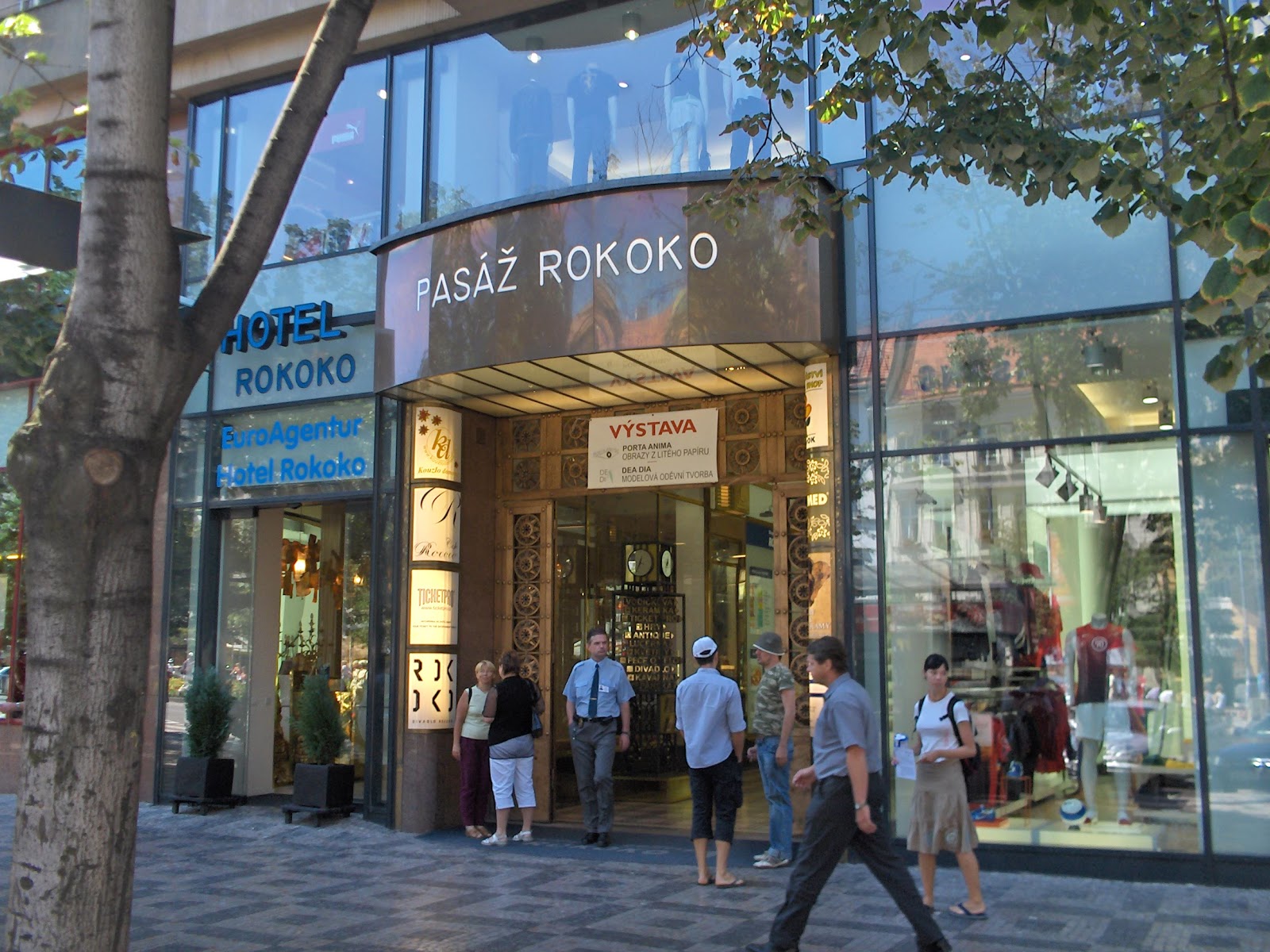 Bel Ami Locations: The Prague Office