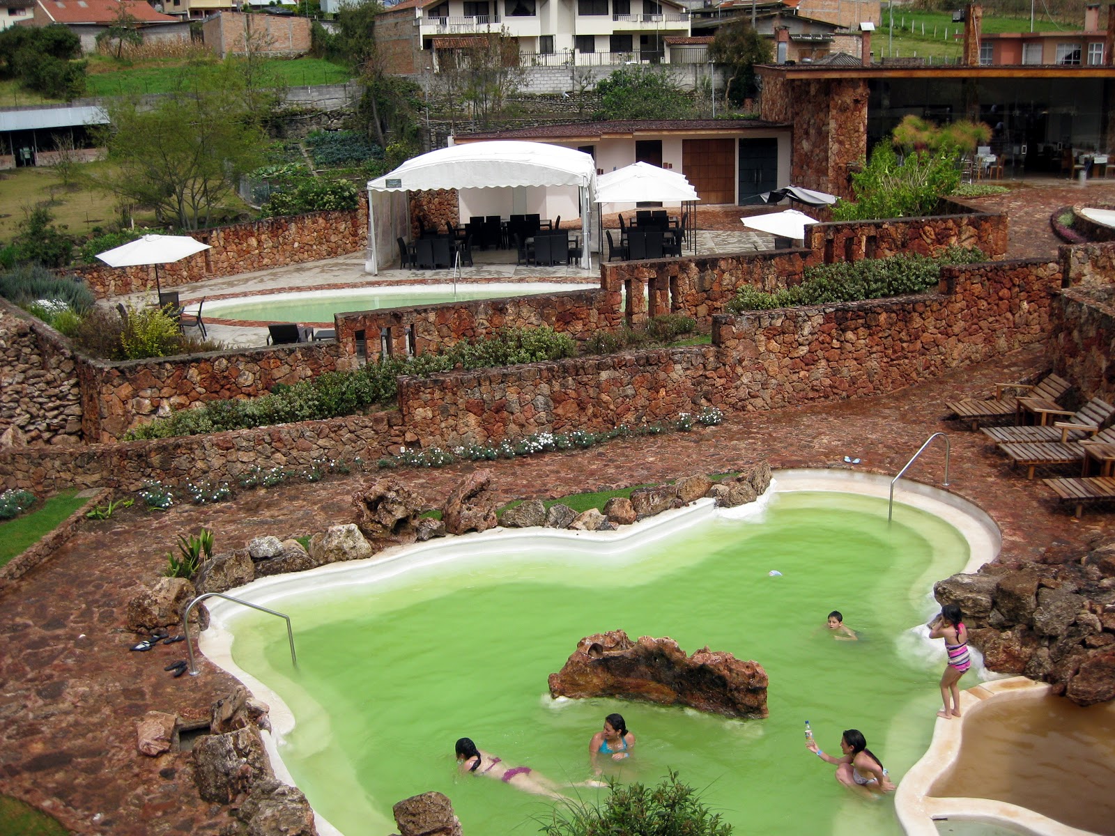 Dividindo a Bagagem: Piedra de Agua, um spa perto de Cuenca, Equador