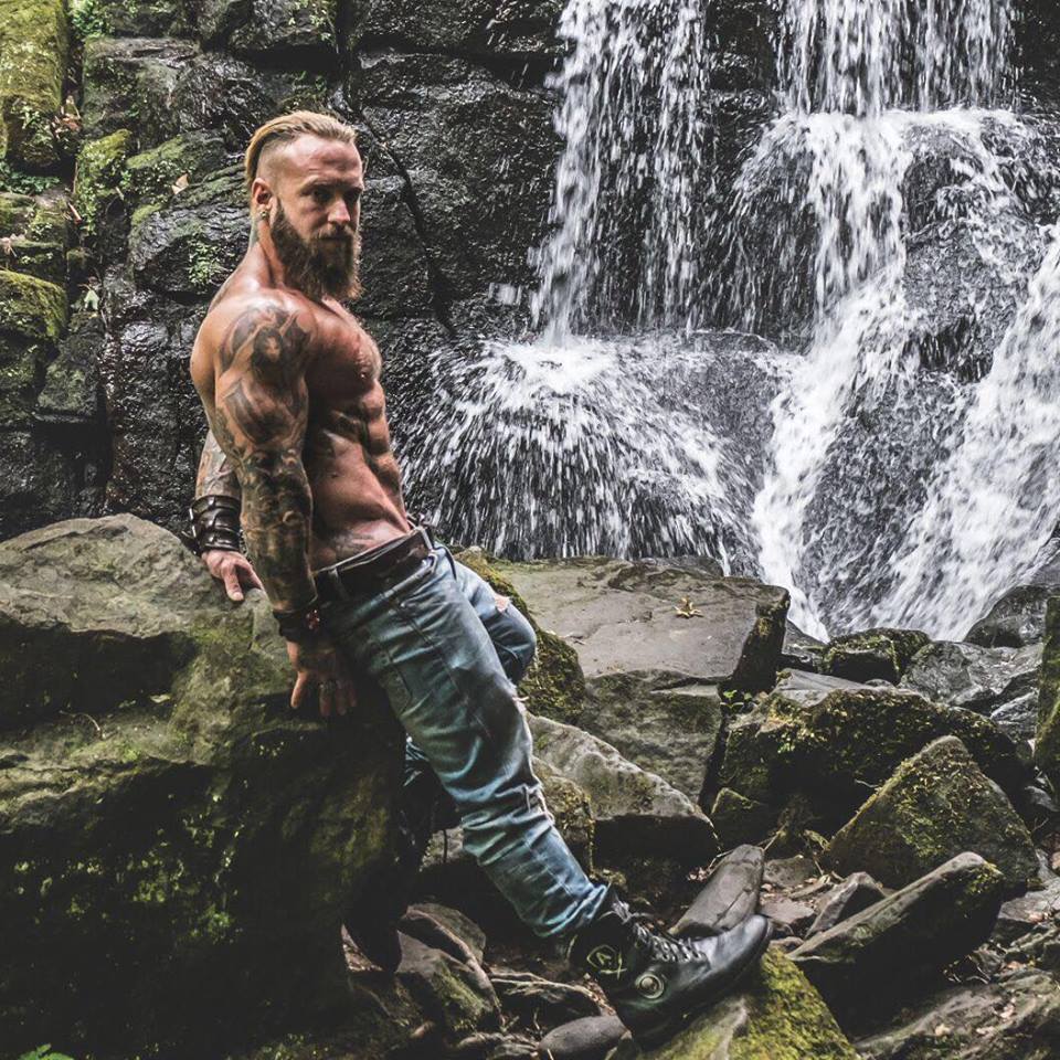 Beefcakes of Wrestling: Muscle Monday : Loco Mike Mason