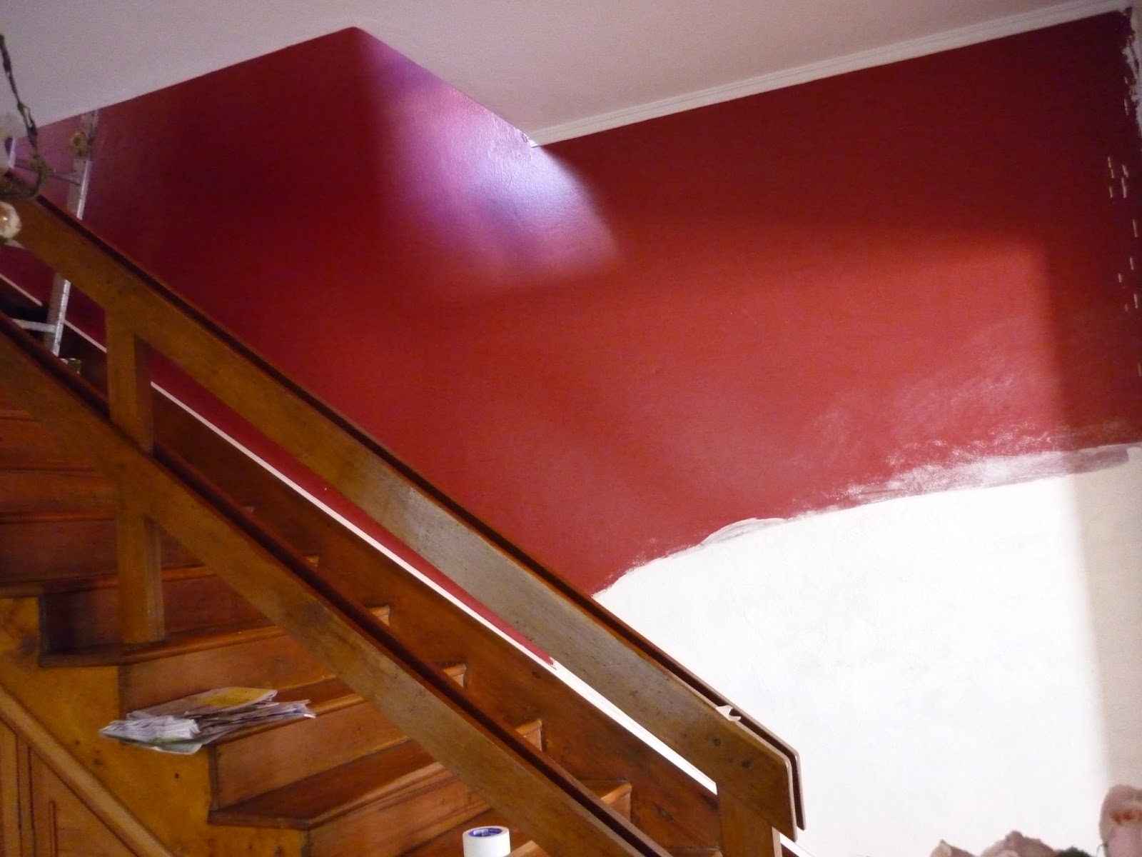 ESC PINTURAS : textura rústica em 1 parede da escada e 1 parede da ...