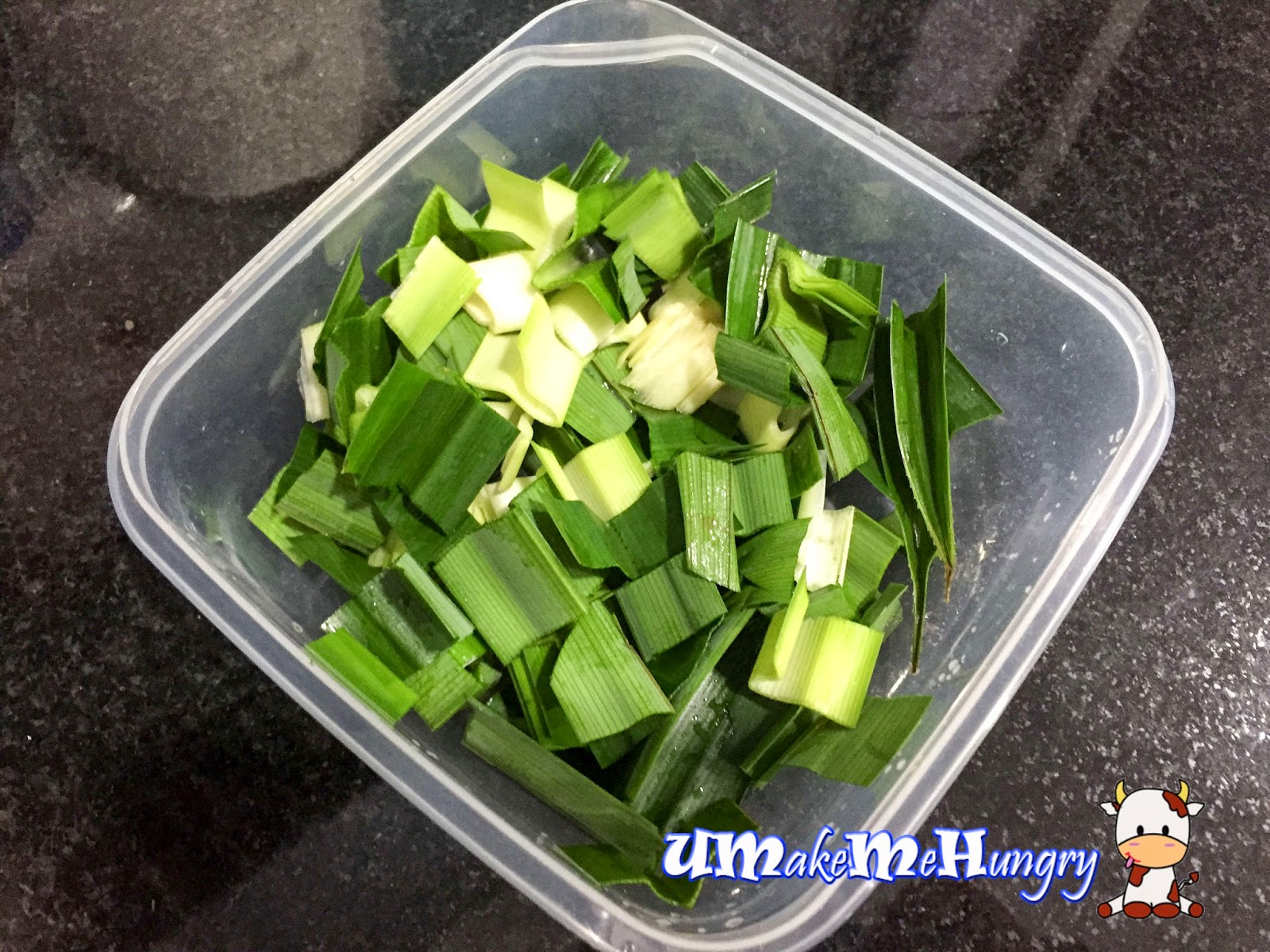 Cut Pandan Leaves