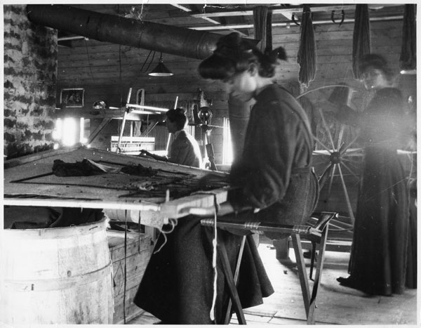 Rock the Sure Shot : The Loom Room