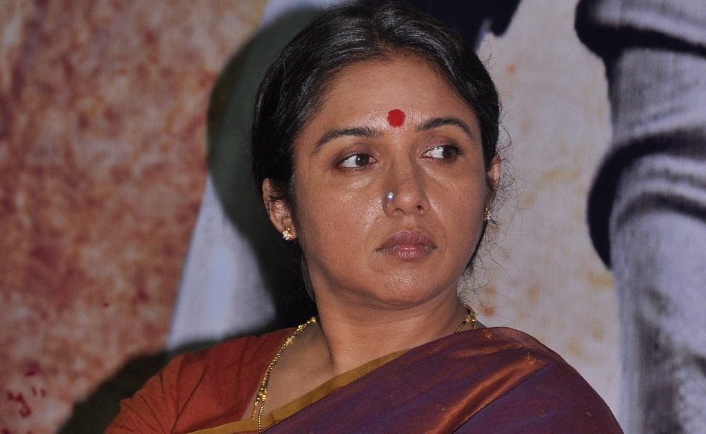 Revathy in Saree cut photo | Bolly and Holly