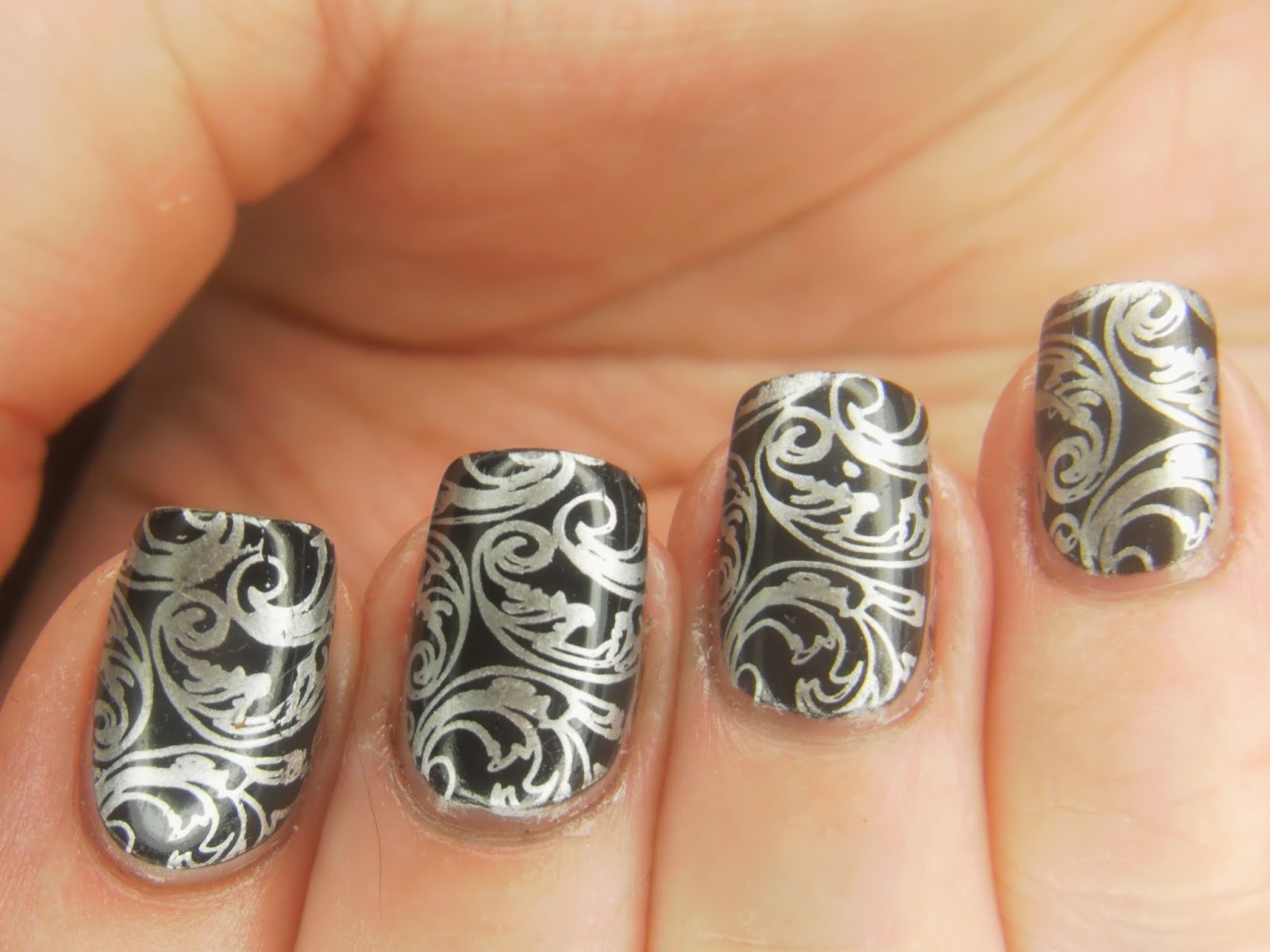 SpecialGirl Nails: Silver Scroll Style Stamping