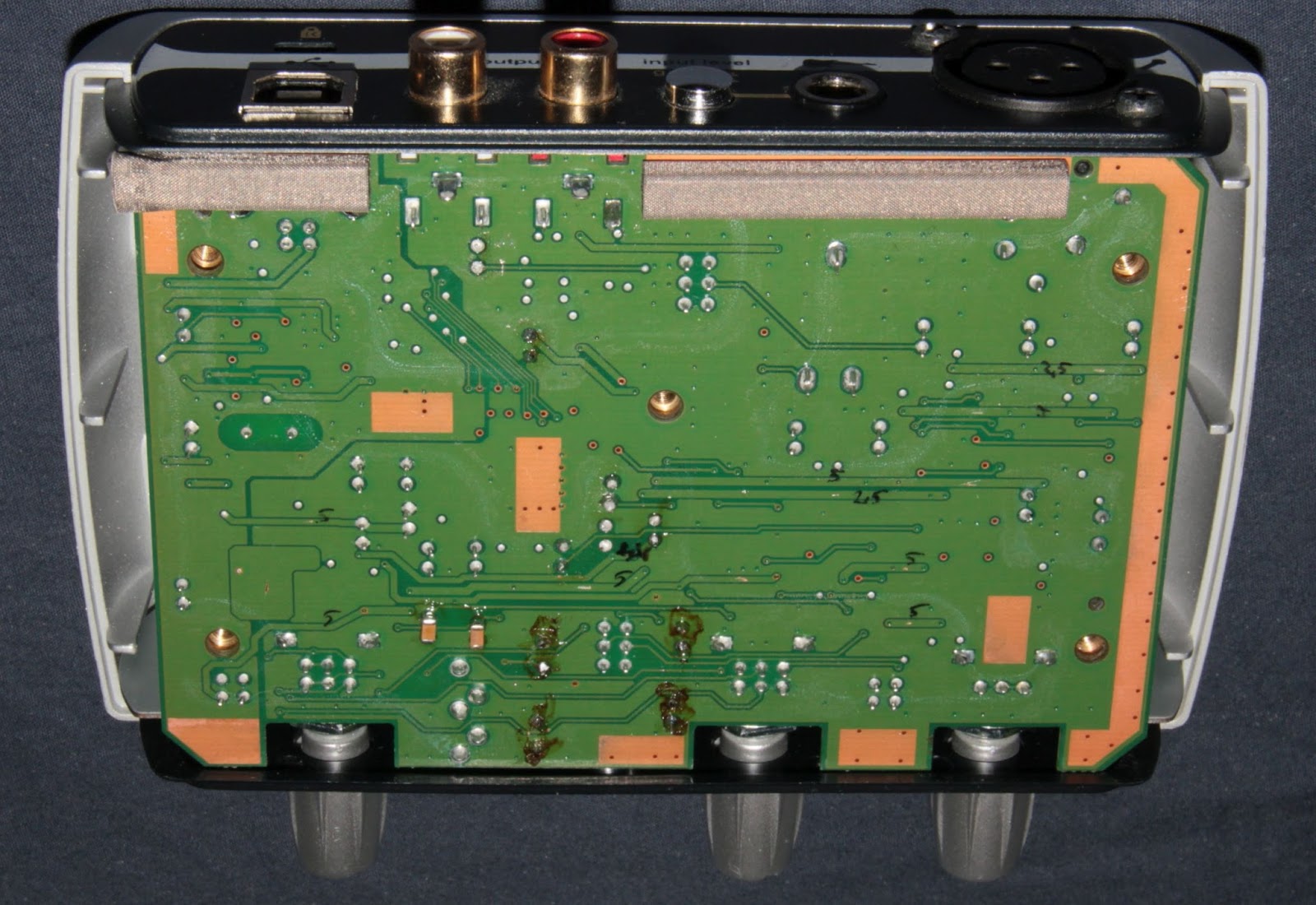 Khron's Cave: #1 M-Audio Fast Track (mk1) gain and 18650 Li-Ion mod ...