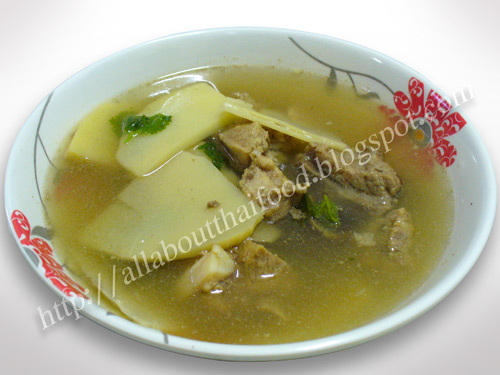 Bamboo shoot soup with pork ribs
