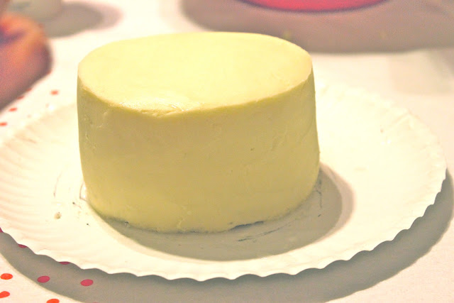 athena collective: tutorial - cake decorating