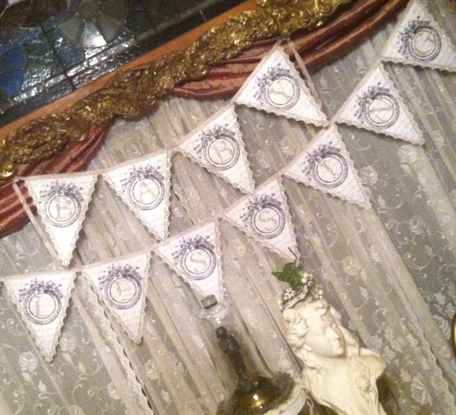 Pollyanna Reinvents: Custom Pennant Banners!