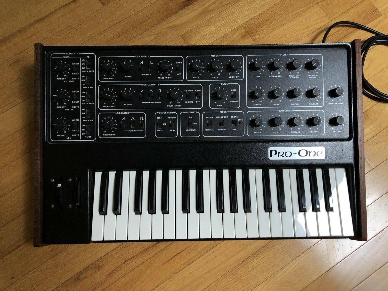 MATRIXSYNTH: Sequential Circuits Pro One Keyboard Synthesizer SN