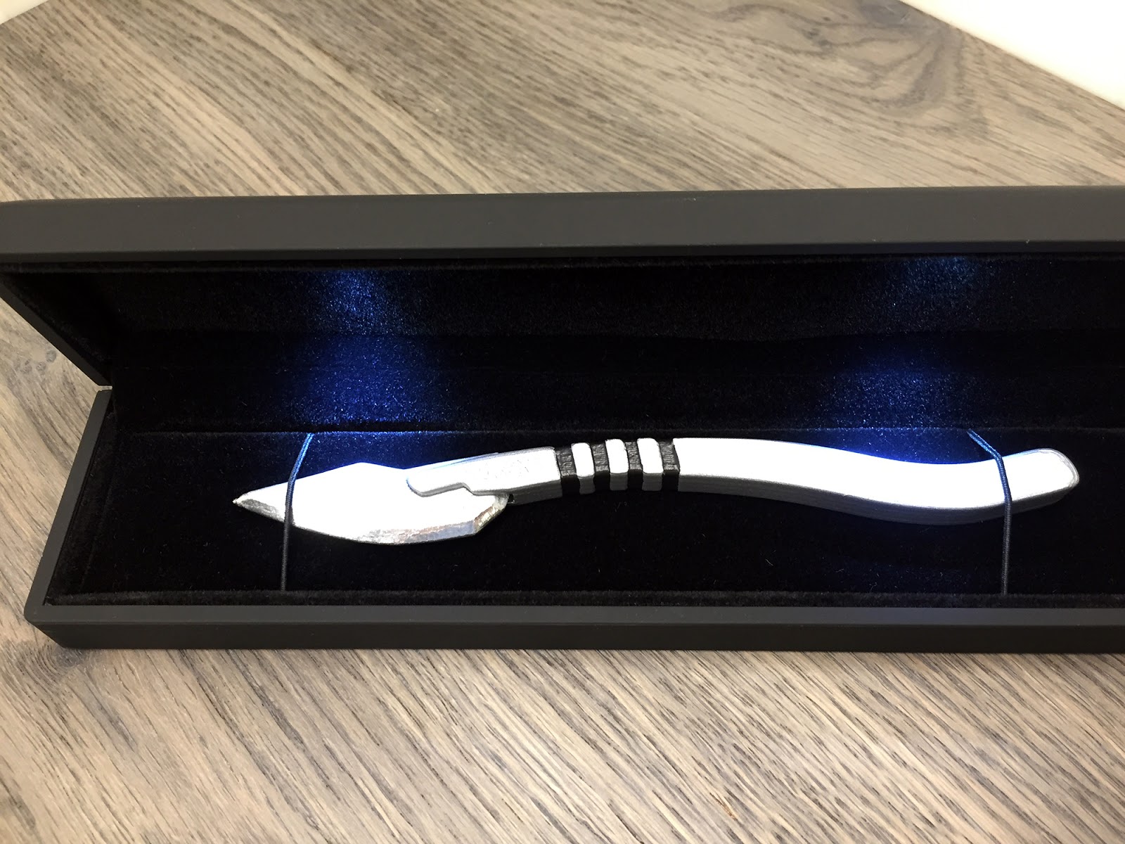 Blade Runner: 2049 Wallace's Personal Scalpel Replica