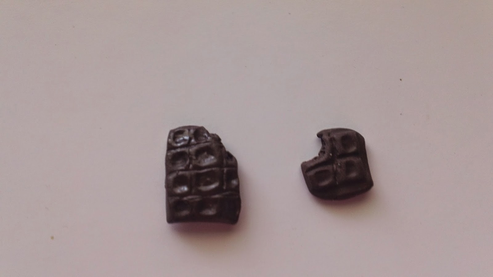 Arts&Crafts: Polymer clay bitten chocolate bars