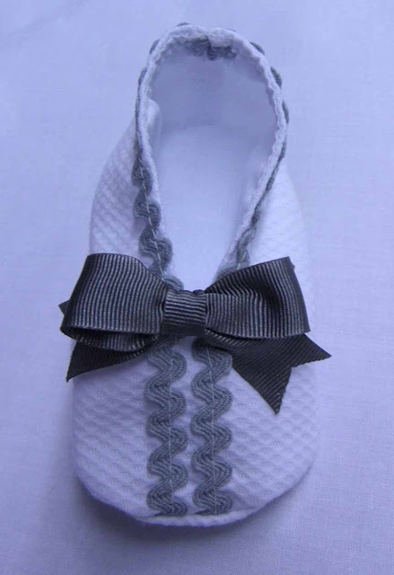 Taracido Chic: Zapatito blanco, zapatito azul dime cuantos años tienes tú