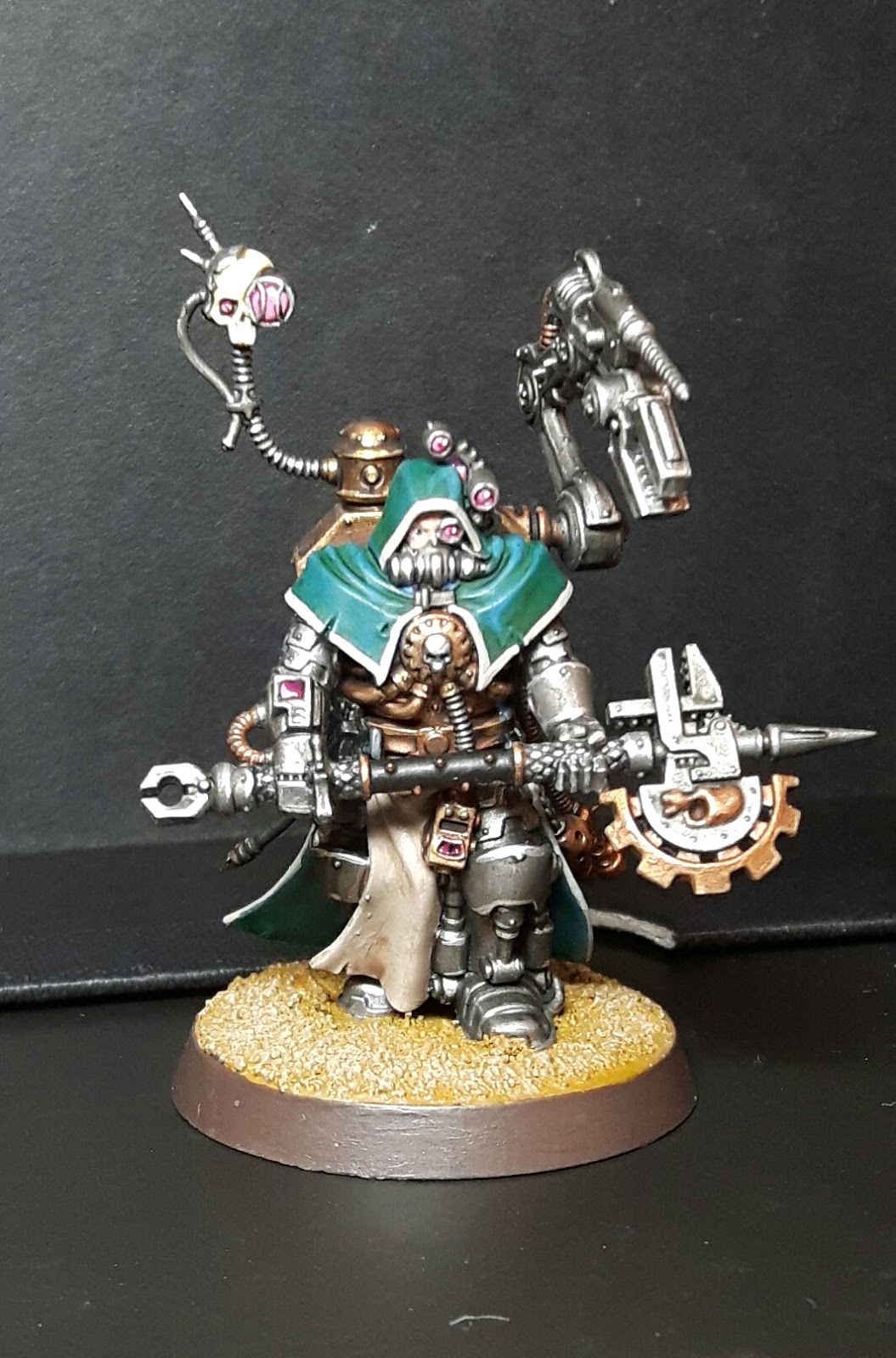 BERSERKERBLADE: Painted: Adeptus Mechanicus Tech Priest Enginseer