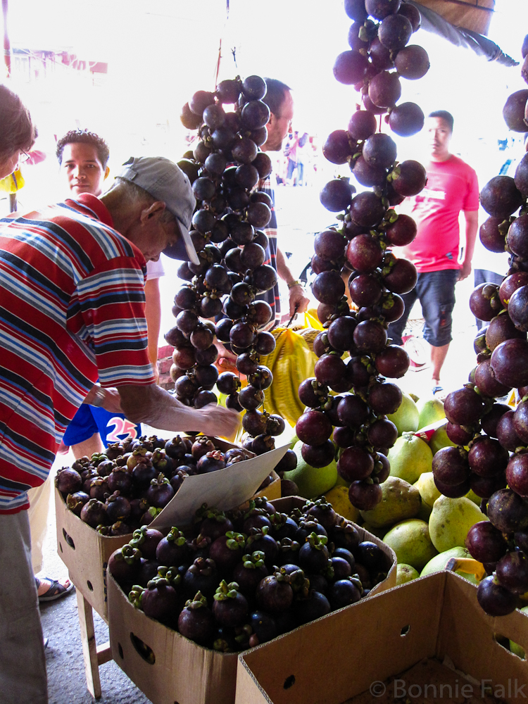 Uber Random: A Morning at the Bankerohan Public Market in Davao City
