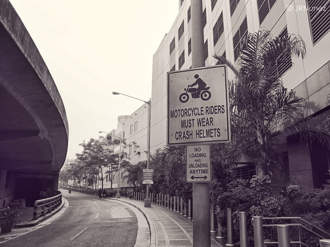 Photowalk: BGC and The Trees Sculpture