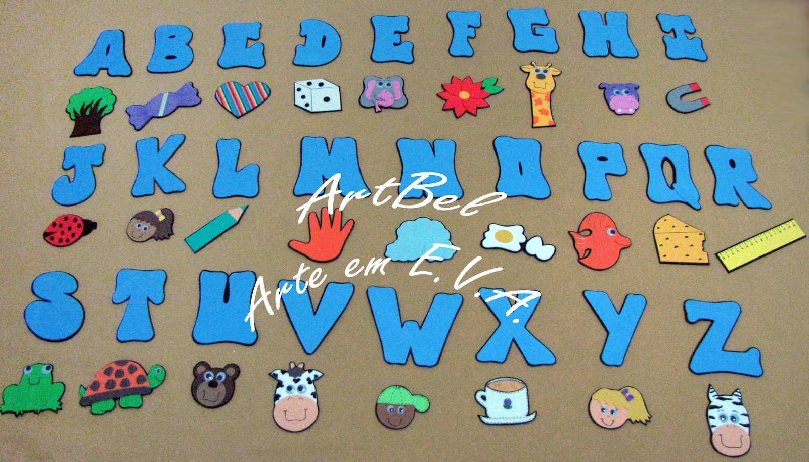 ArtBel Arte em E.V.A.: Alfabeto com figuras