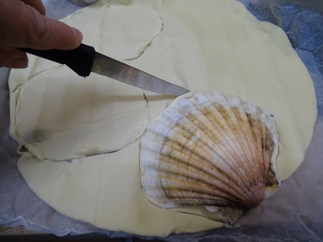 Cuisine en folie: Saint Jacques en coque feuilletée aux jeunes poireaux ...