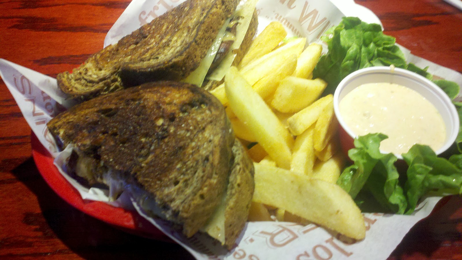 Random Dude Eats Random Food: Red Robin Review: Patty Melt Obession Part I