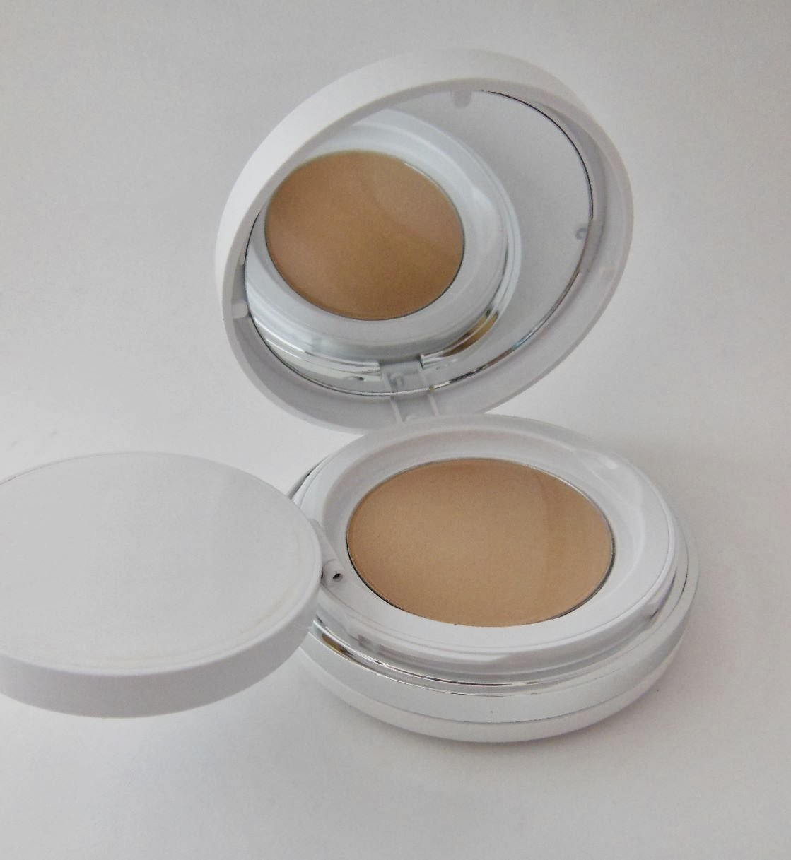 Product Review: Ultraceuticals CC Powder Pure Mineral Foundation | The ...
