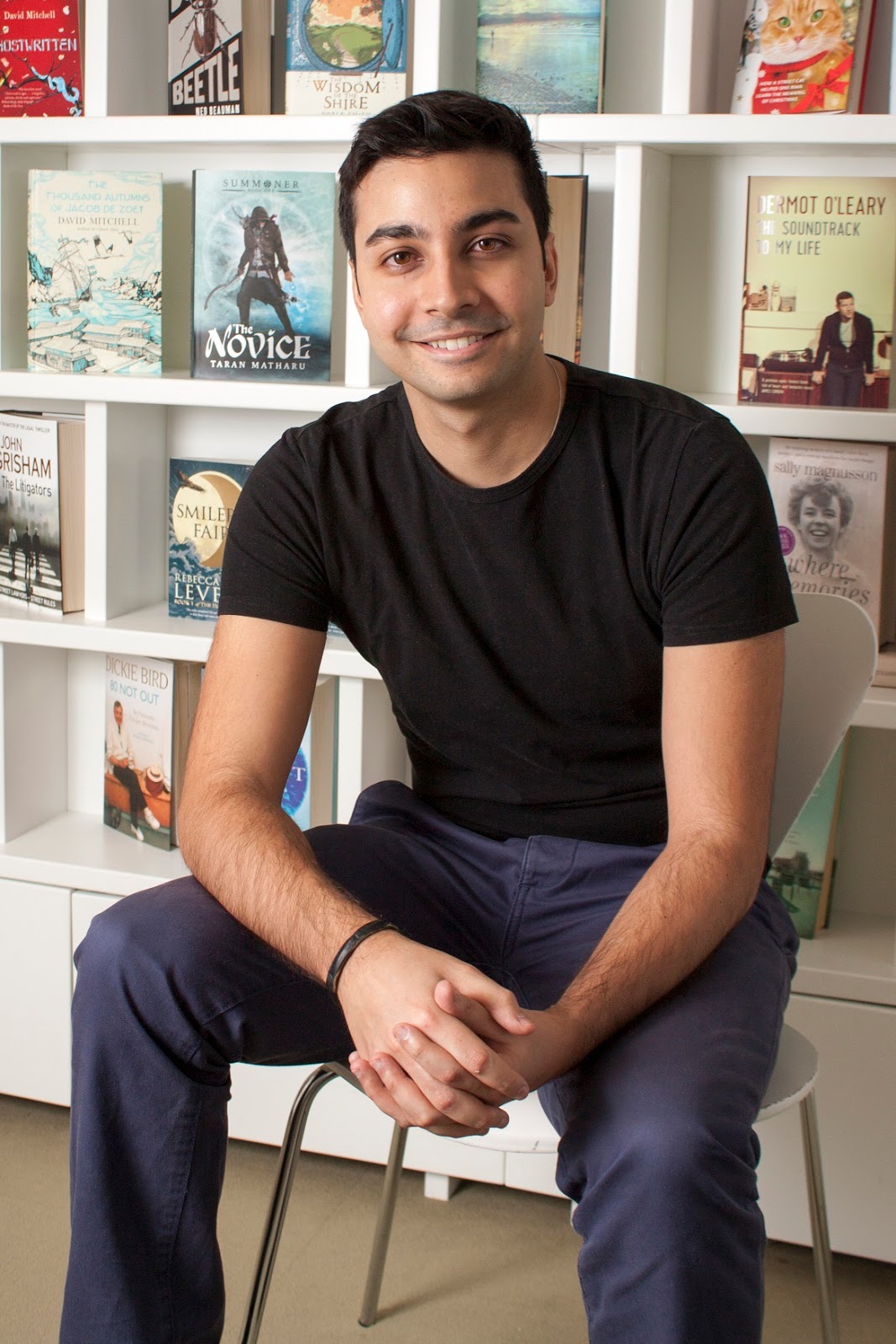 Resenha do livro O Aprendiz da série Conjurador do autor Taran Matharu ...