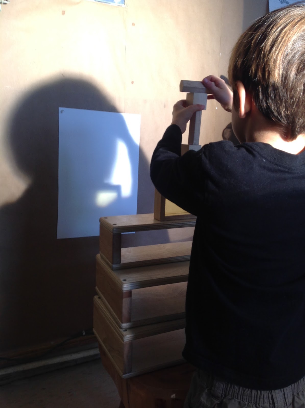 Wonders in Kindergarten: Shape Shadows: Exploring 2D and 3D Shapes ...