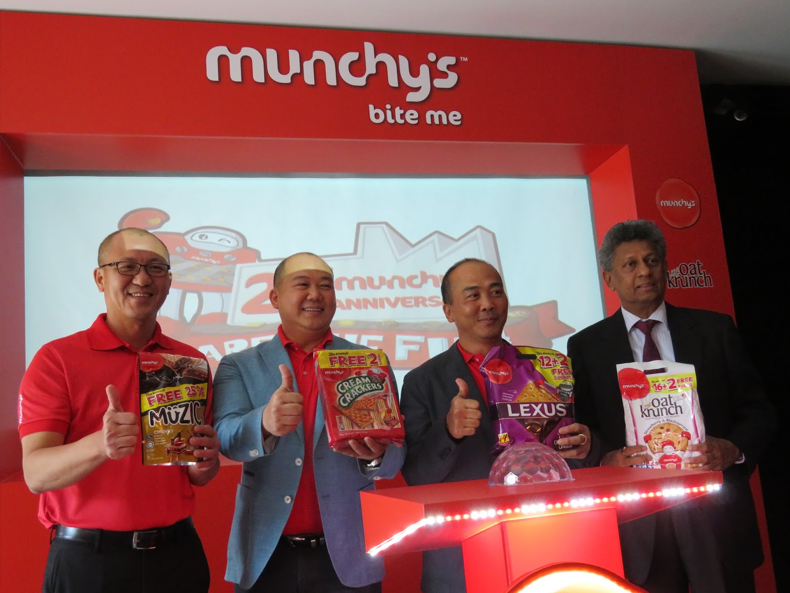 Kee Hua Chee Live!: MUNCHY'S CELEBRATES 25 GLORIOUS YEARS AS MALAYSIA'S ...