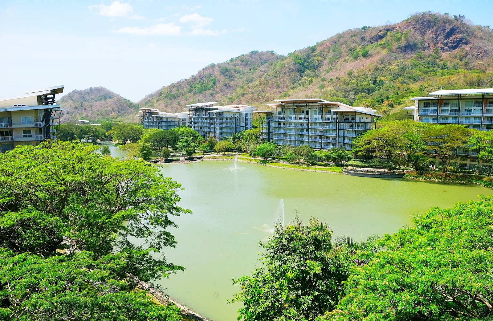 An Overnight Stay At The Pico De Loro Beach And Country Club The Pinoy Traveler