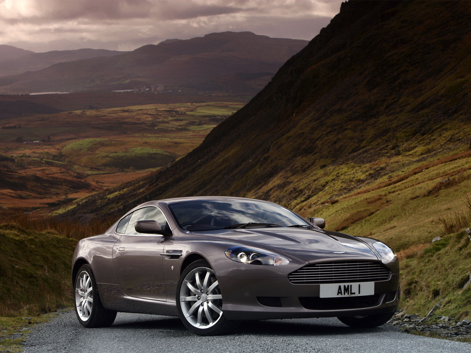 Cars News Images: Aston Martin DB9