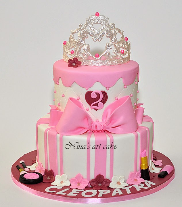 Nina's Art Cake: Tort " coronita de printesa"
