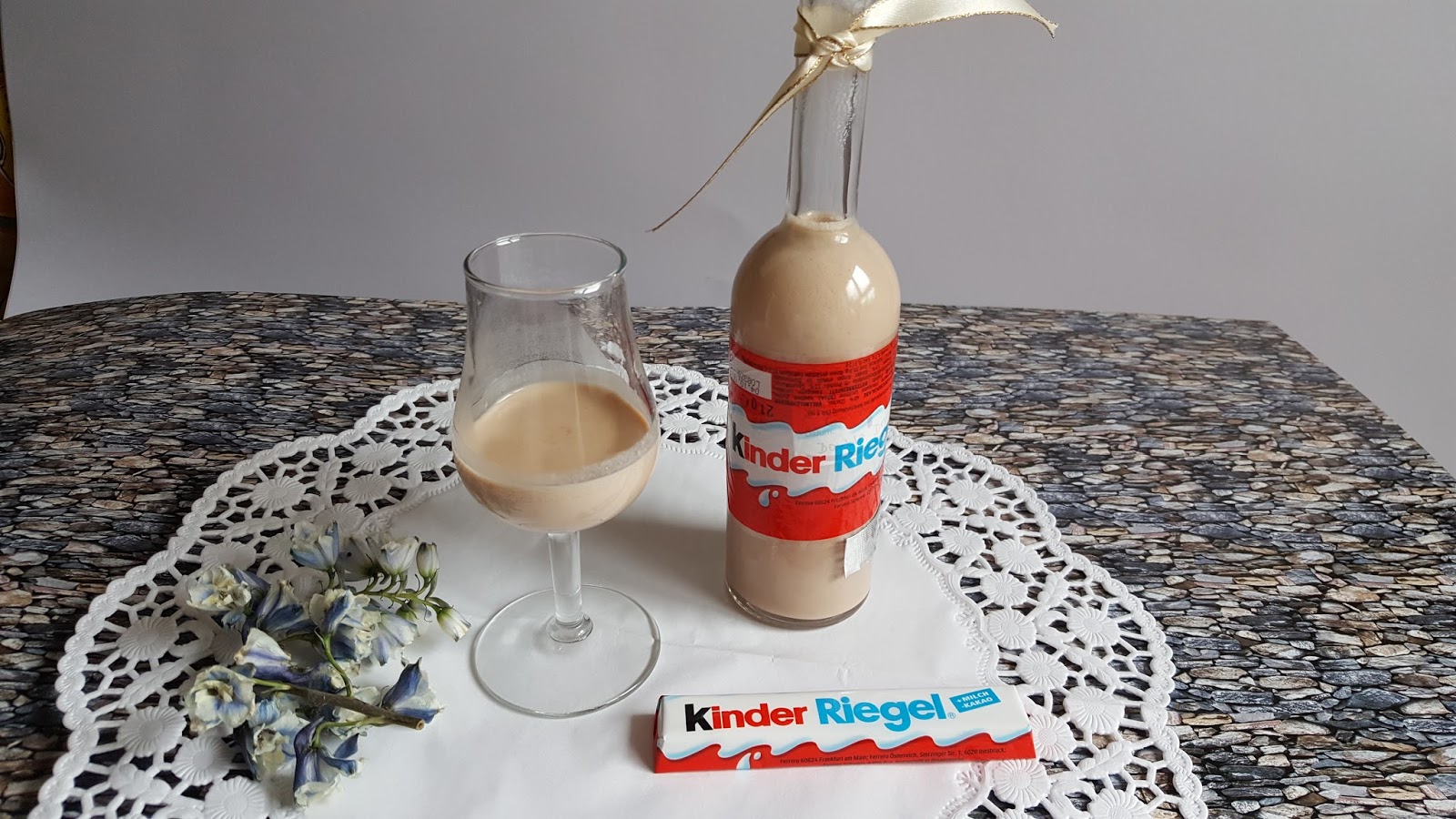 Foodoptions and Flavours: Kinder Chocolate Liqueur