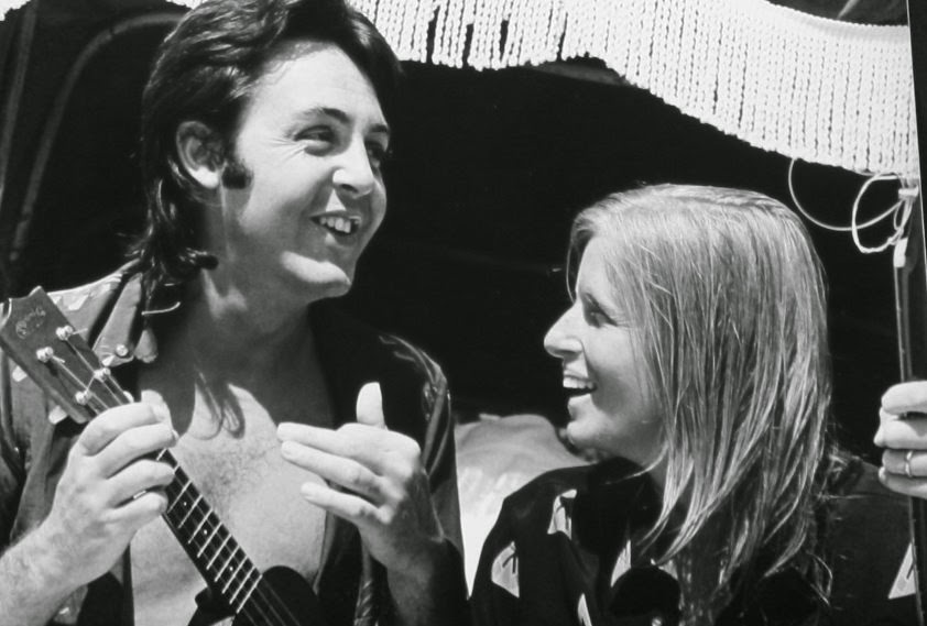 Meet the Beatles for Real: Sleepin' in a Big Barn Bed