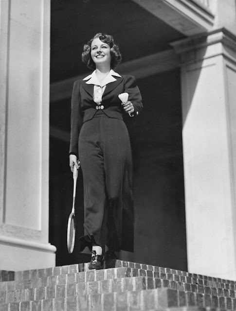 It's The Pictures That Got Small ...: THE THURSDAY GLAMOUR 15!