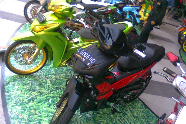 Modifikasi Motor Honda Absolute Revo