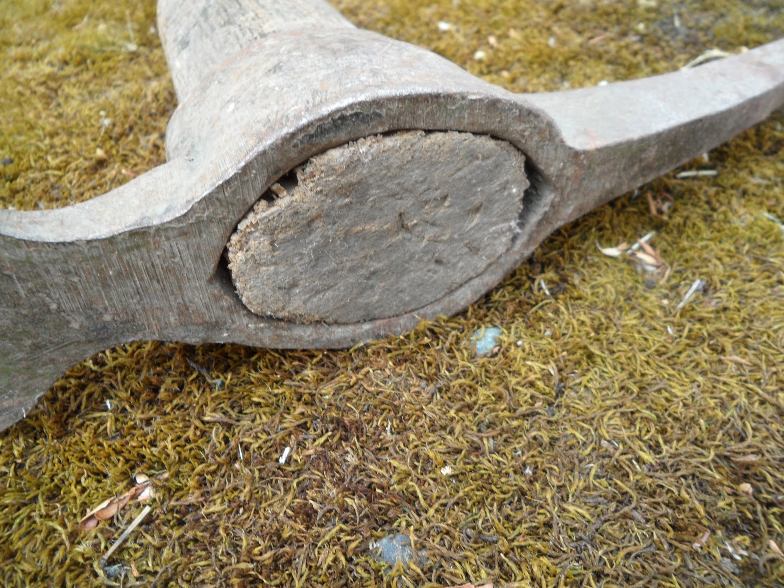 Four Bees: US M-1910 Pick-Mattock, WW2 Issued, Warwood 1943, M1910