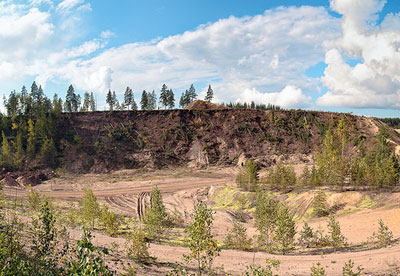 Stonehenge and the Ice Age: Erratic clusters and super-erratics
