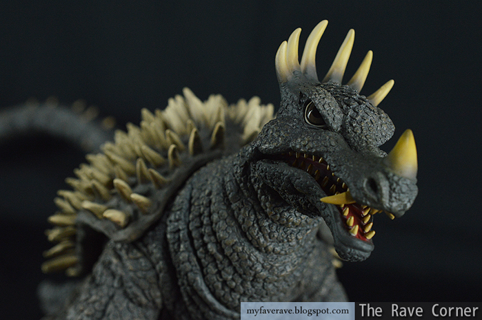 The Rave Corner: Previews Exclusive X-Plus 30 cm Anguirus 1968 Review