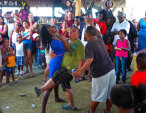 My Roatan - Adventures in Creating Nirvana: touring punta gorda