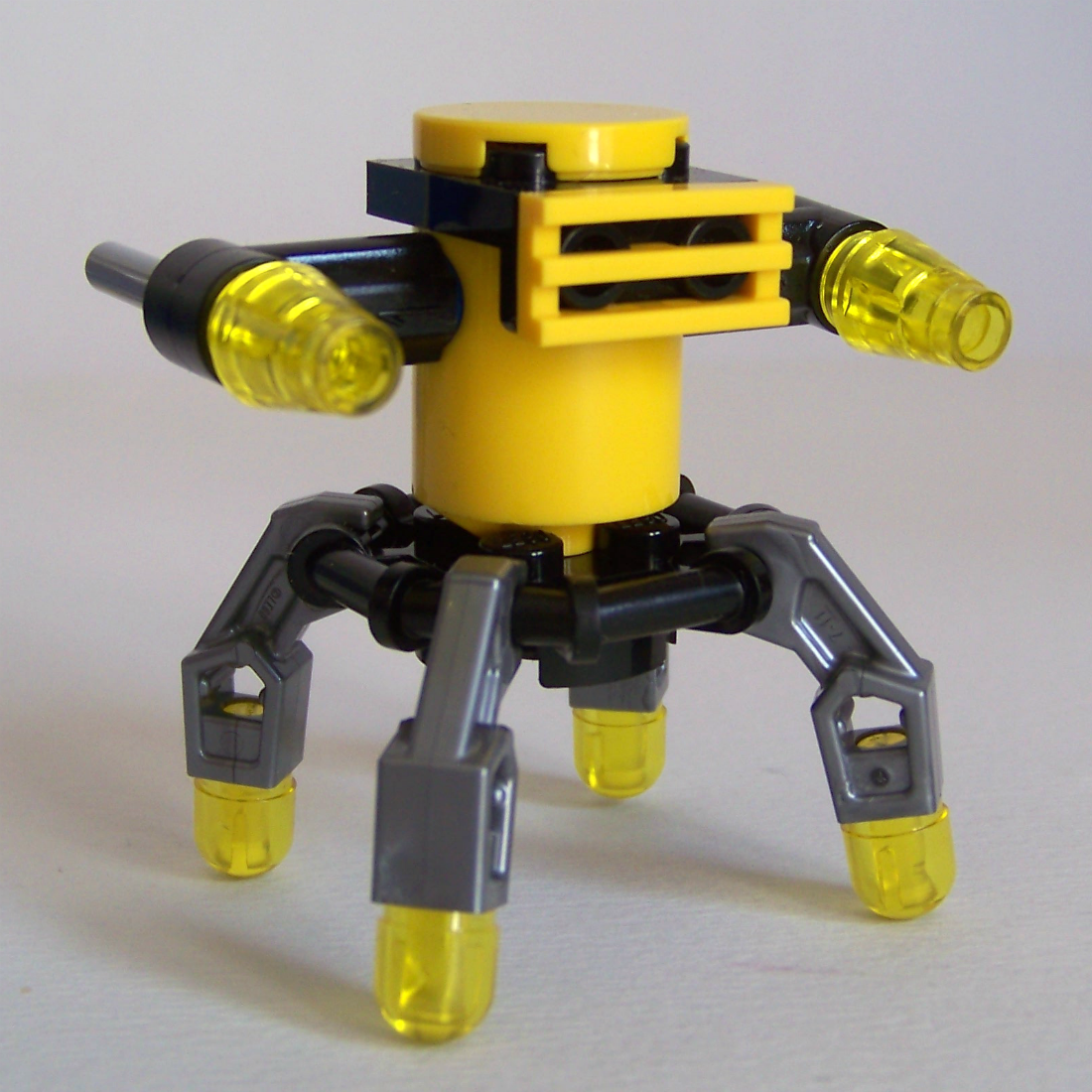 Cavort: LEGO Hulk Smash Lab Set Review (without minifigures)