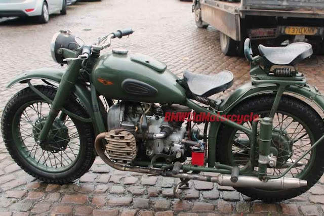 BMW Motorcycles: BMW R71 Replica Sovyet Ural Dnepr Solo M72