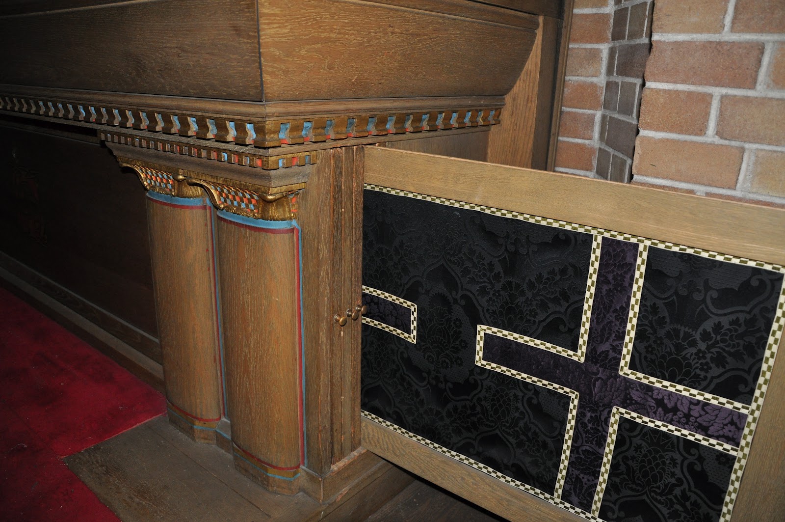 Orbis Catholicus Secundus: Your Built-In Antependium Altar Frontal