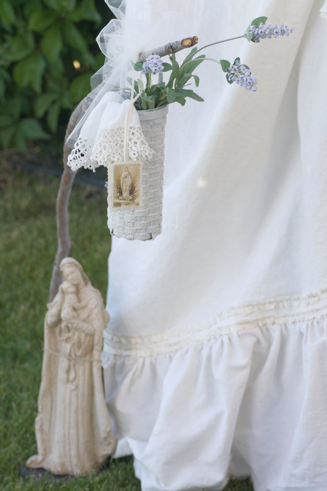 ozma of odds: ...my jeanne d'arc style, rose-Mary rocking chair makeover