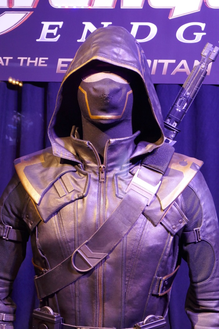 Hollywood Movie Costumes and Props: Jeremy Renner's Ronin costume from ...