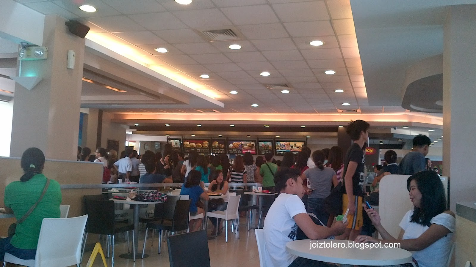 Tanáw: Xian Lim visits McDonald's Las Piñas