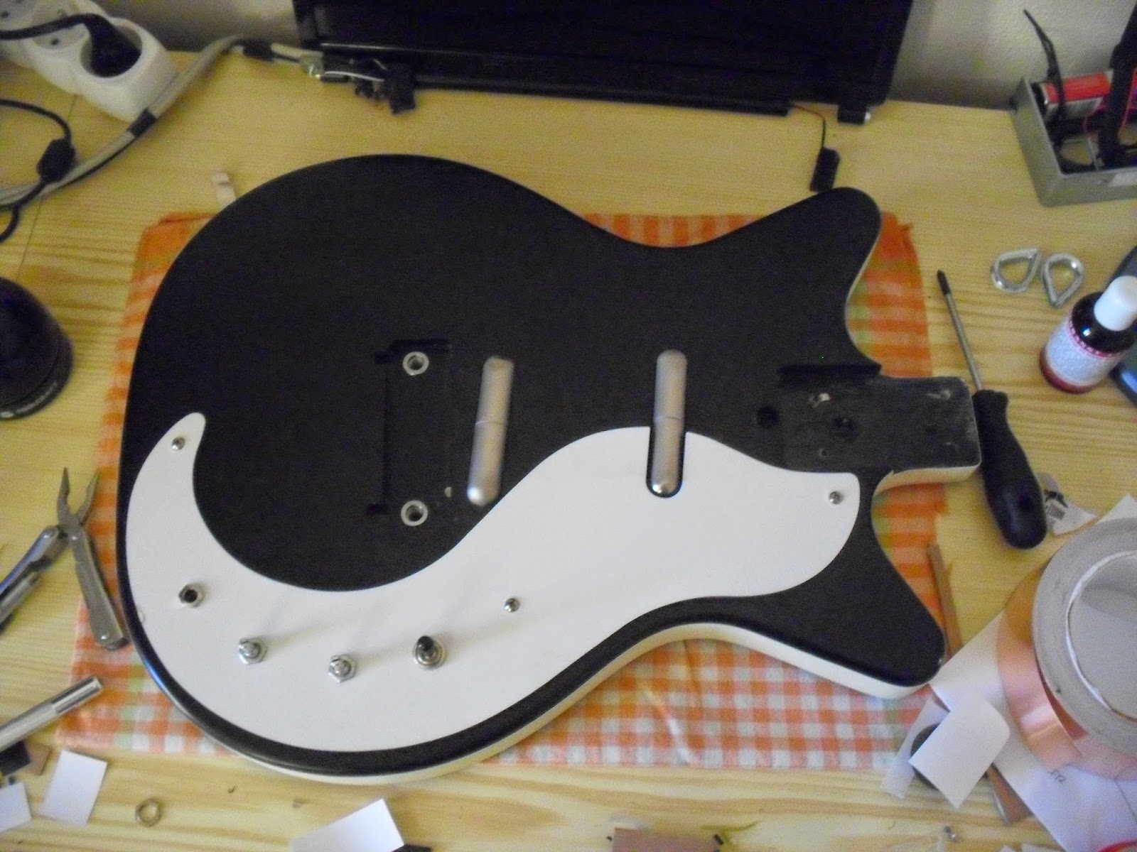 DIY electric guitar projects: Danelectro shielding and stuff