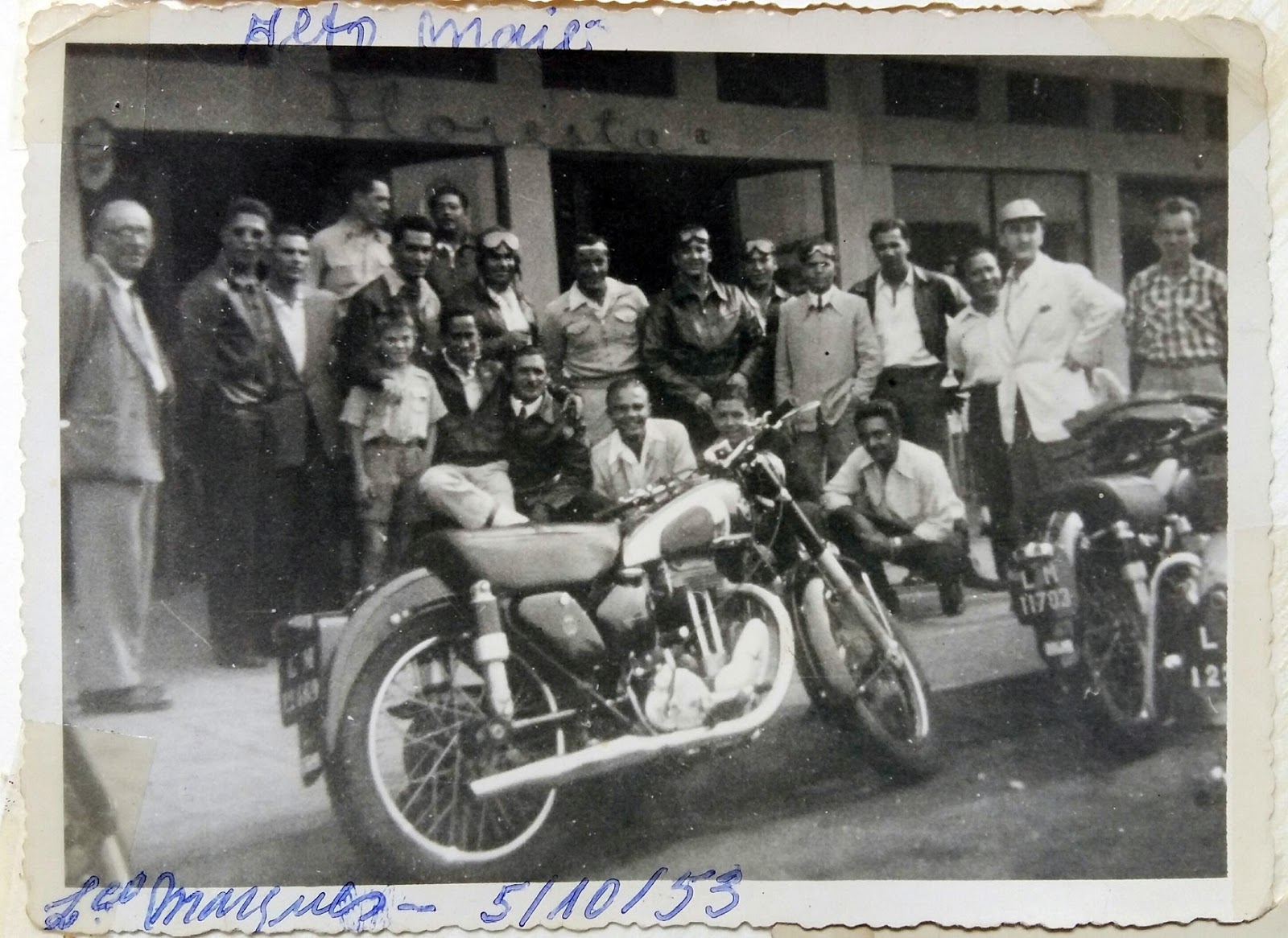 João Around the World em homenagem a Augusto Macedo Pinto - duas fotos ...