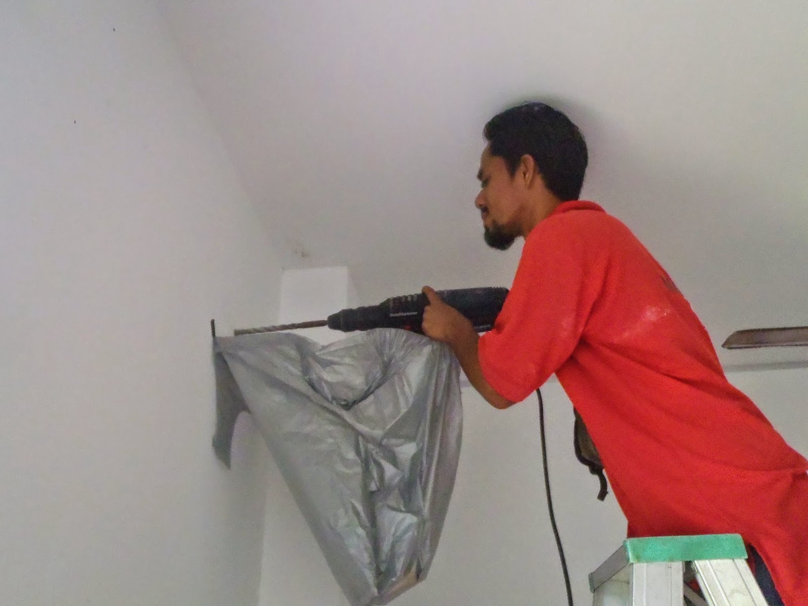 PERAN BUANA ENTERPRISE: Kerja-kerja membuka dan memasang unit air-cond ...