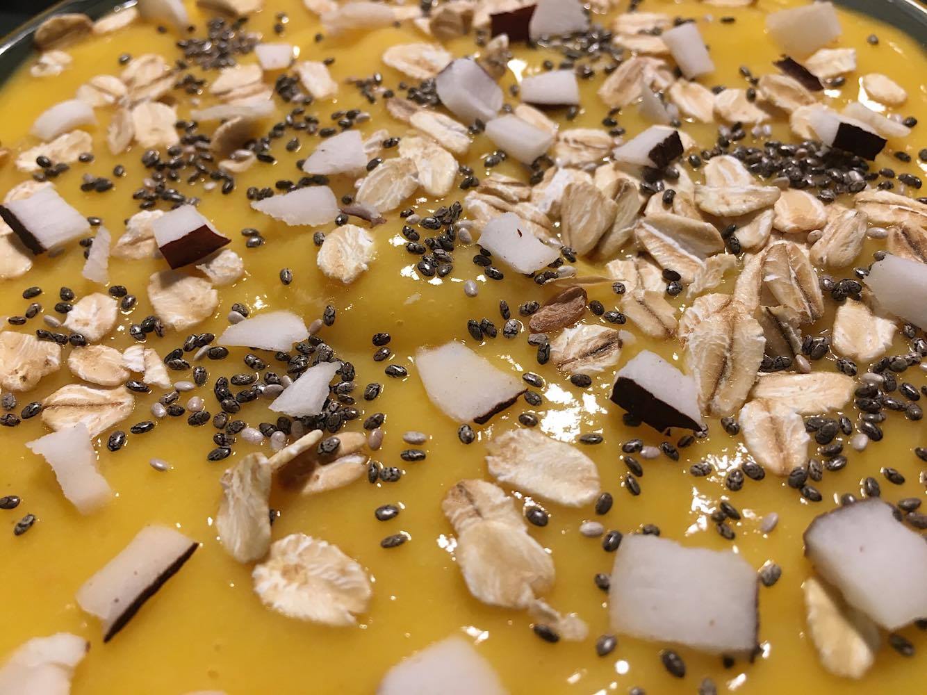 YELLOW SMOOTHIE BOWL ~ Fit & Sweetened ADN